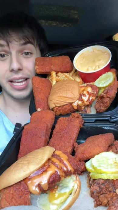 Dave's Hot Chicken has mozzarella sticks?