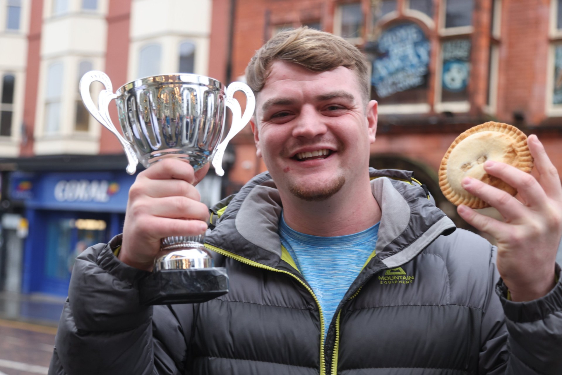 Man becomes pie eating world champion in 62 seconds