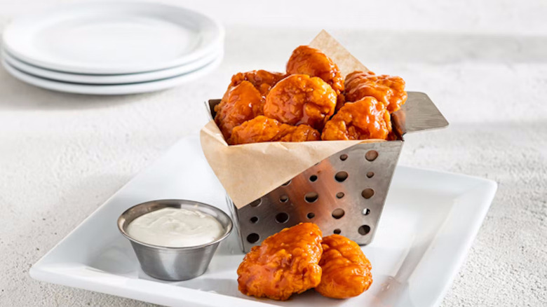 13 popular chicken wing chains, ranked worst to best