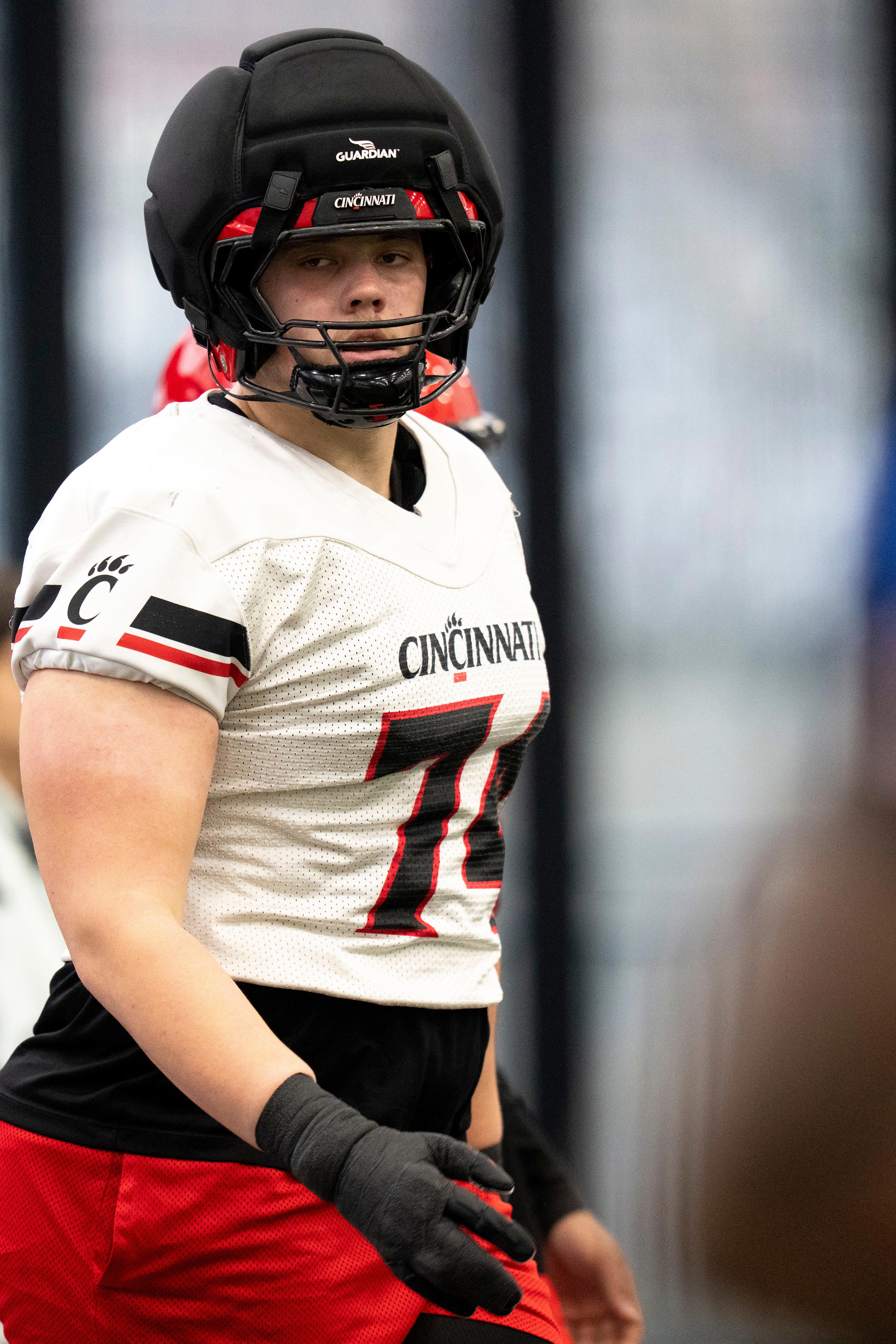 3 key Cincinnati Bearcats offensive linemen returning for 2026
