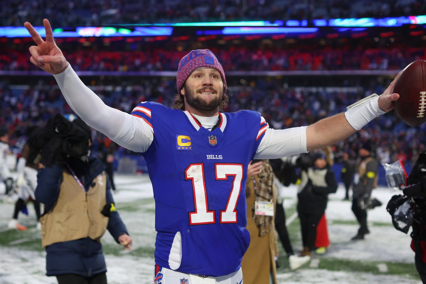 Allen and Bills look to clinch playoff spot and prevent Browns' Garrett ...