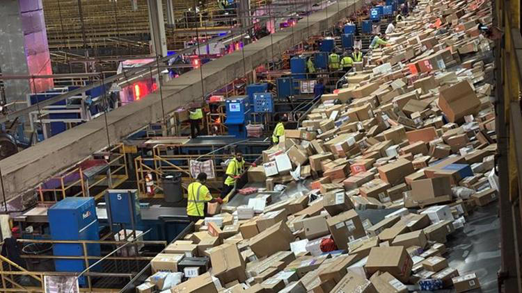 Indy FedEx hub prepares for holiday package influx