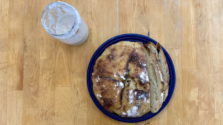 How to make a sourdough starter at home