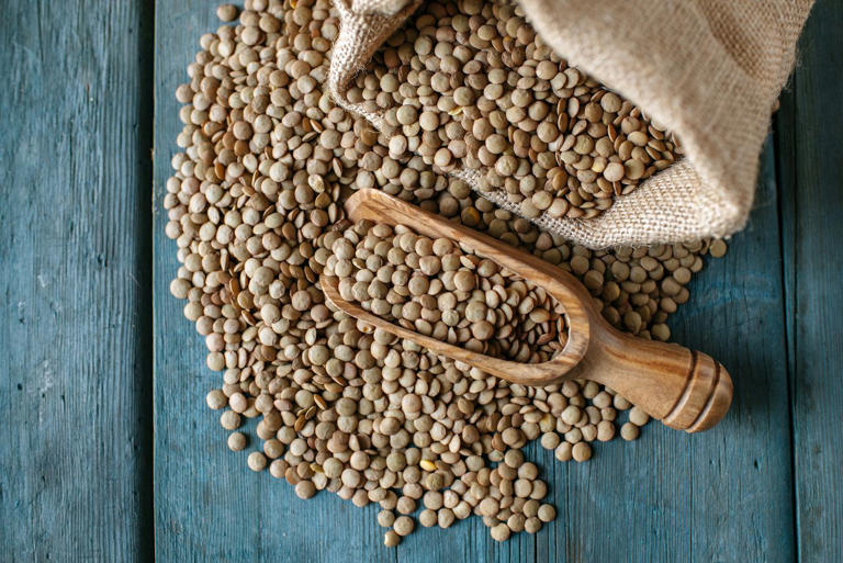 5 foods with more fiber than chia seeds
