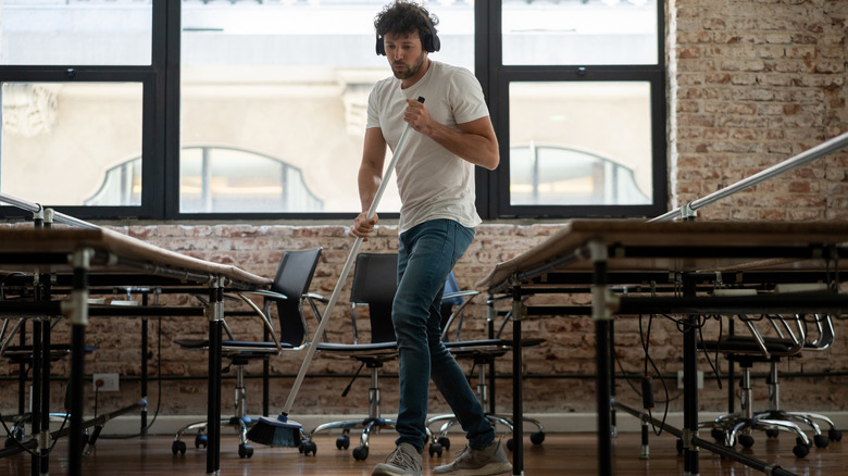 The plastic wrap hack that makes sweeping easier