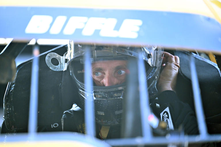 Greg Biffle, family dead after North Carolina plane crash: latest updates