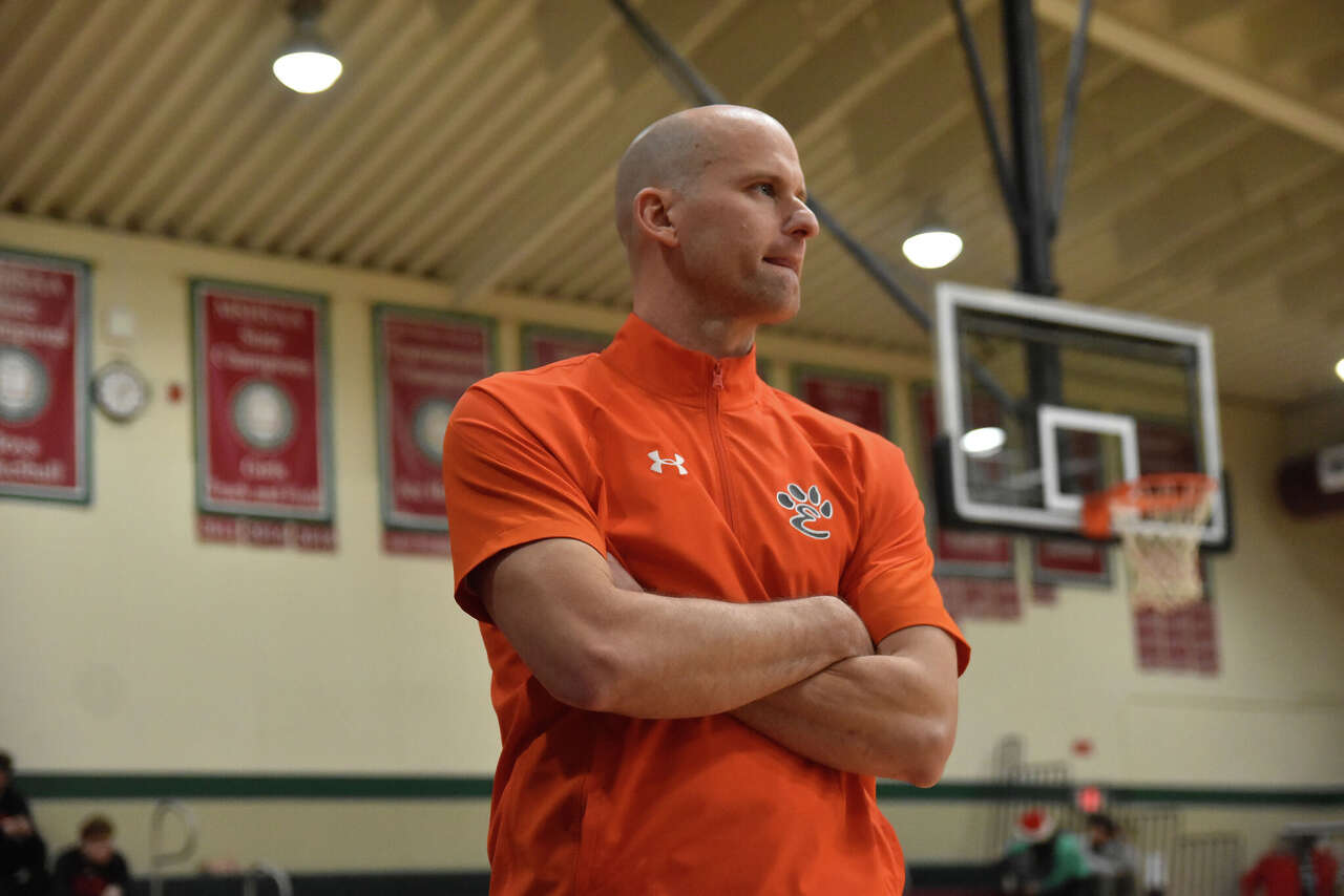 Holiday high school basketball tournament schedules