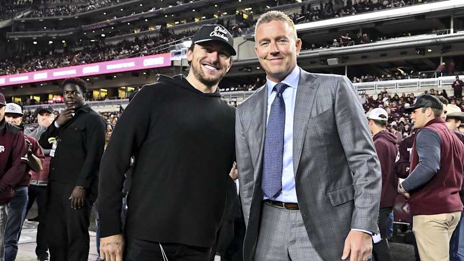 College GameDay announces two CFB legends as guest pickers for CFP ...