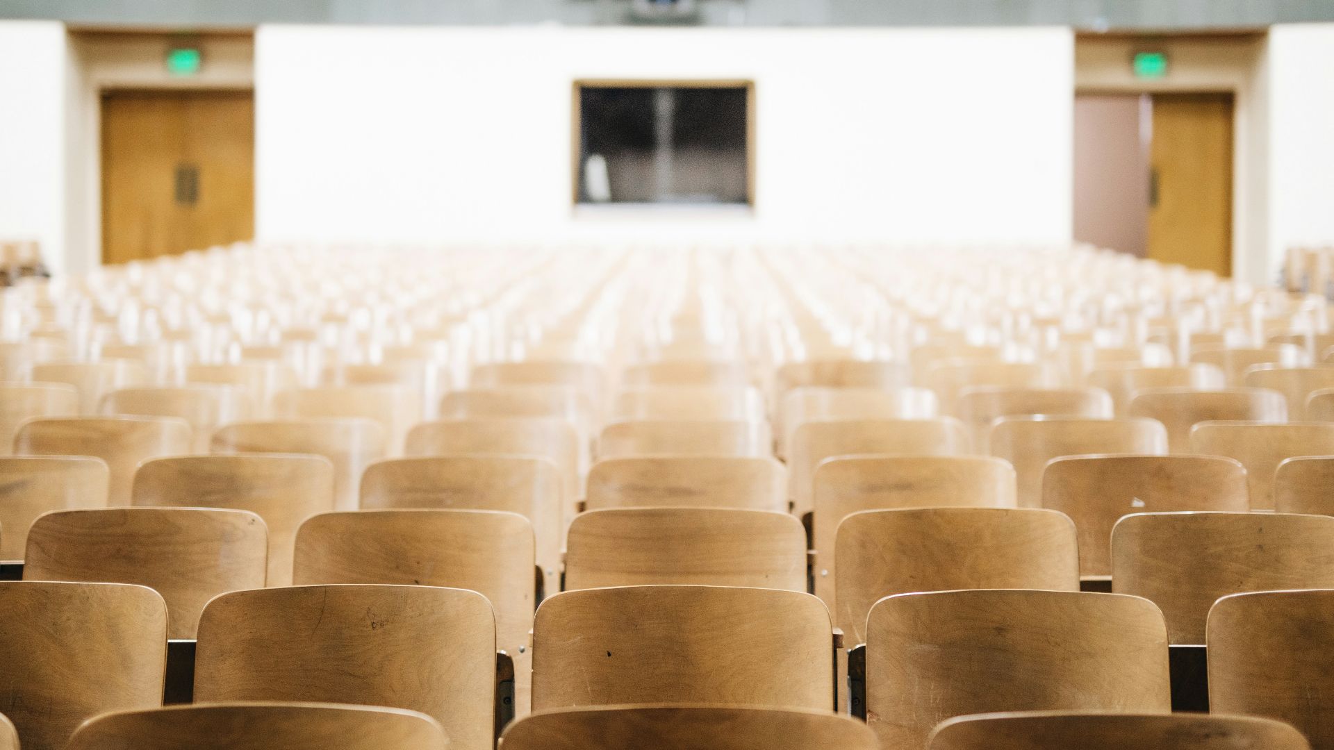 10 signs college isn't for you & 10 signs you need to go