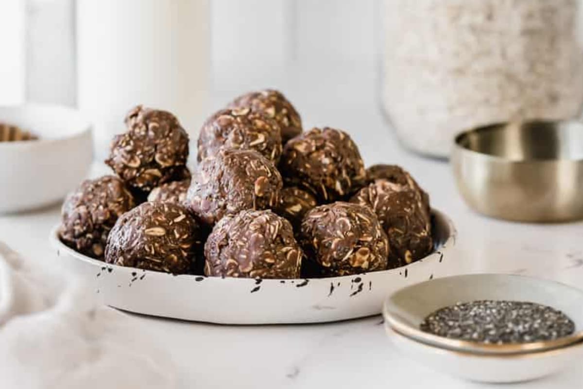26 healthy energy ball and bar ideas for busy days and grab-and-go snacking