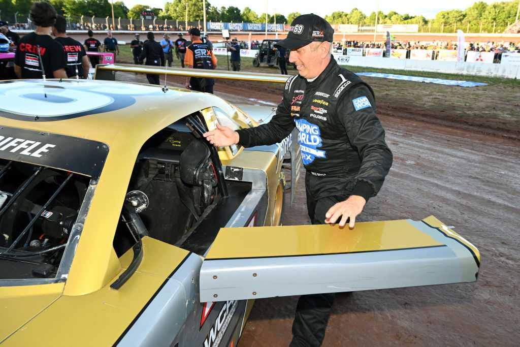 Greg Biffle, wife, and children die in plane crash | Cockpit voice ...