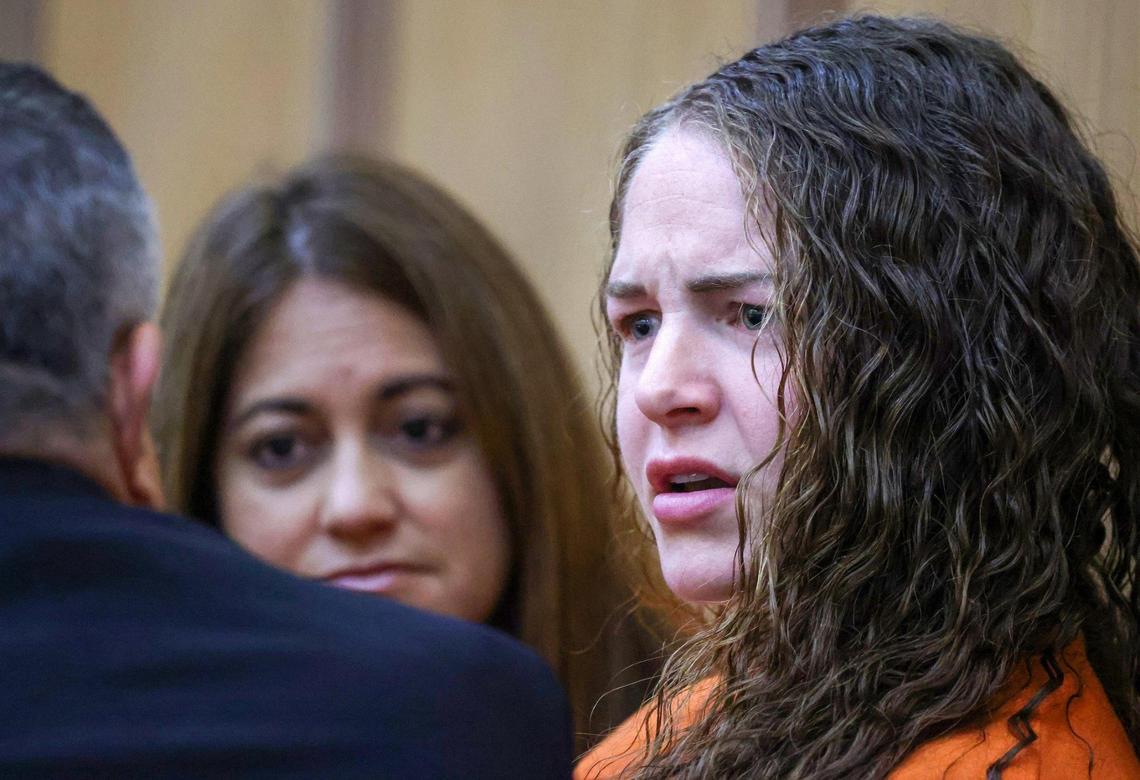 OnlyFans model accused of stabbing boyfriend in Miami high-rise gets ...