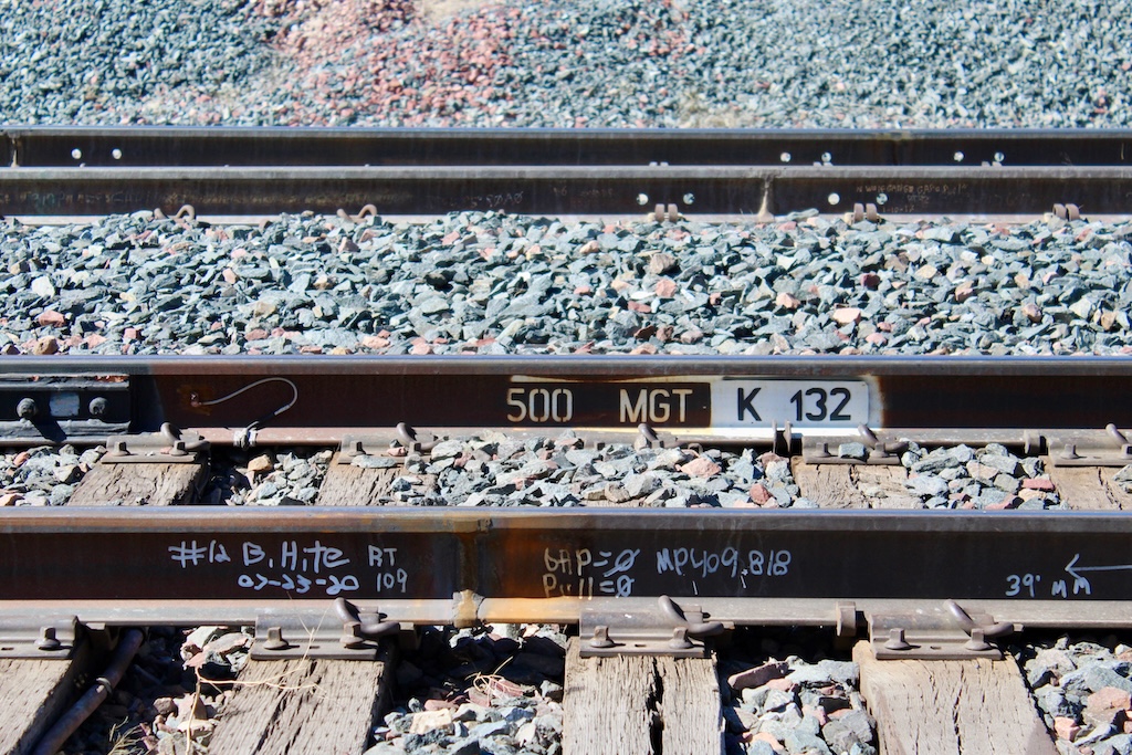 Colorado steel mill halts rail shipments to BNSF and UP