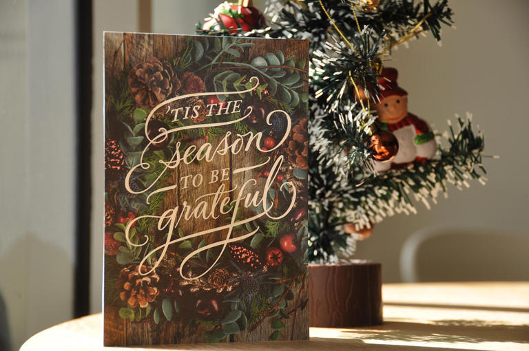 Why "Merry Christmas" vs. "Happy Holidays" still strikes a nerve every ...