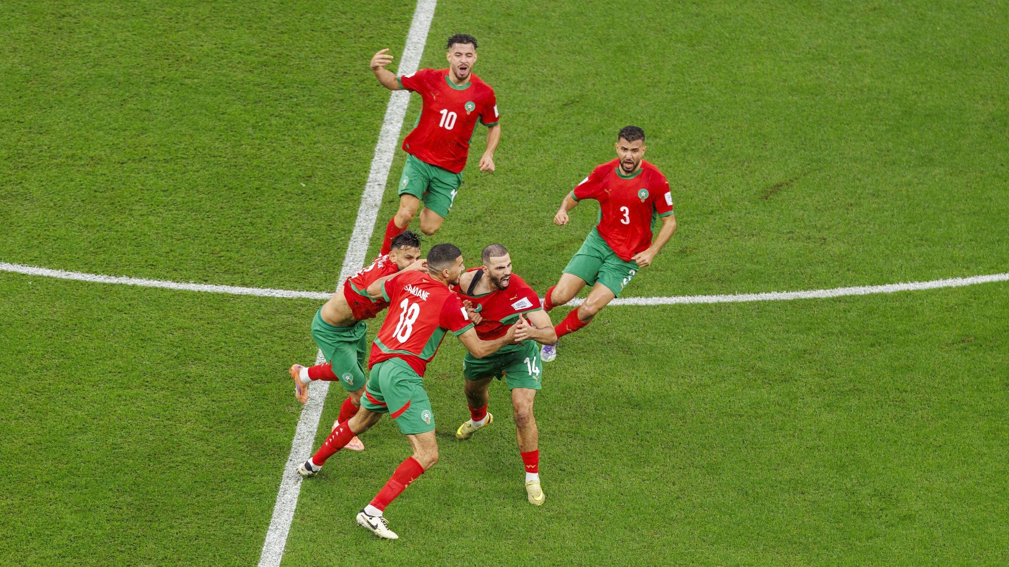 Oussama Tannane draagt met wonderschoon doelpunt bij aan winst Arab Cup met Marokko