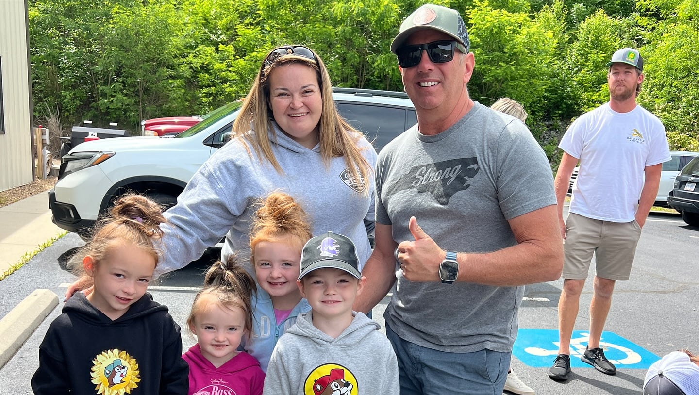 Community honors NASCAR great Greg Biffle, plane crash victims with ...