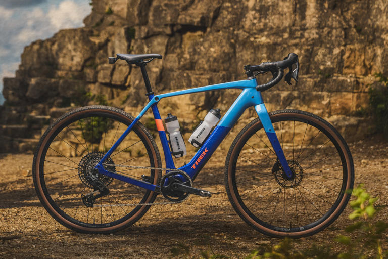 Trek issues a recall on hundreds of 2026 bikes citing potential crash ...