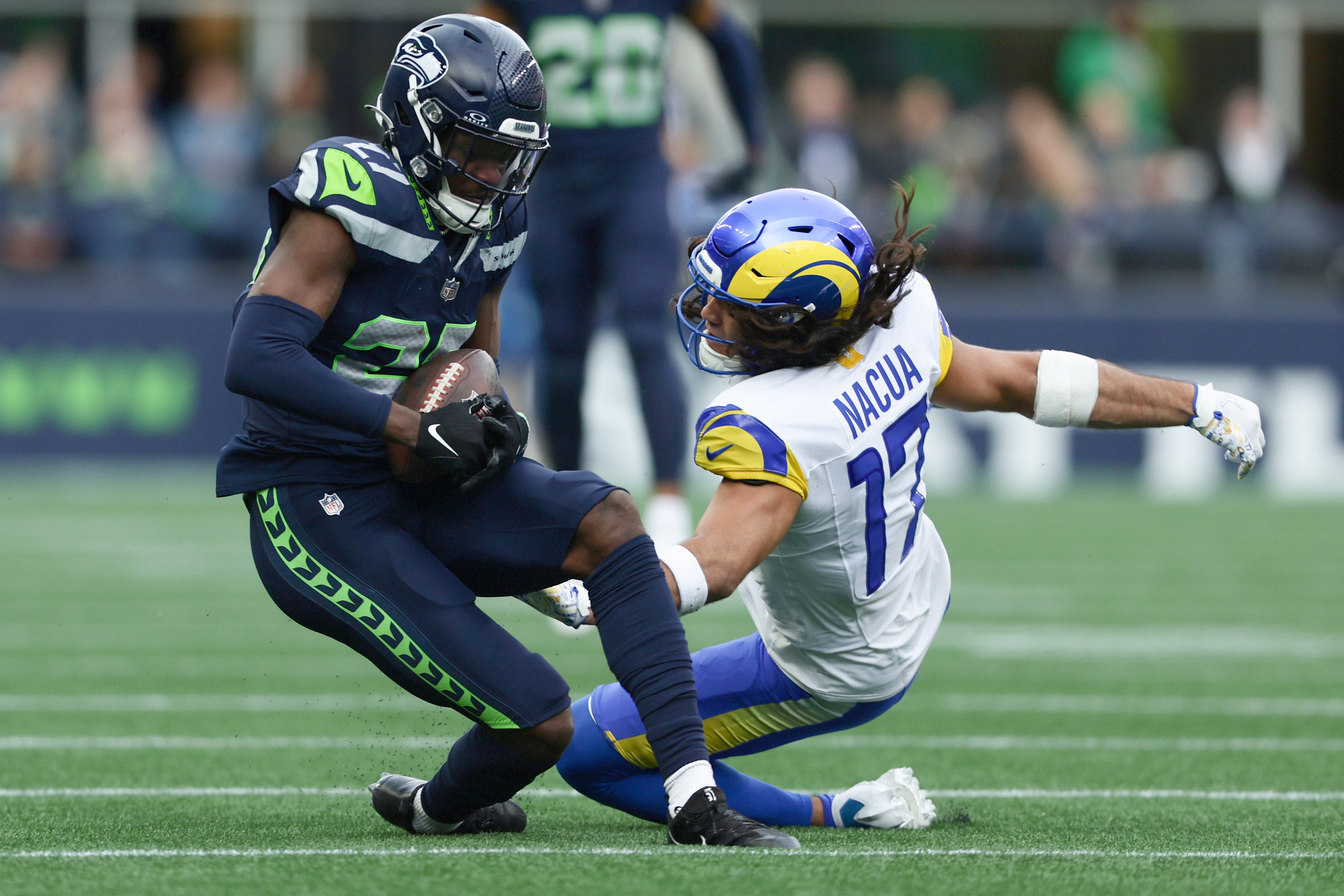 Seahawks vs. Rams, 1st half live discussion: It’s payback time