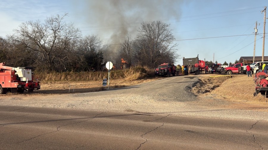 Emergency crews respond to Meeker grass fire