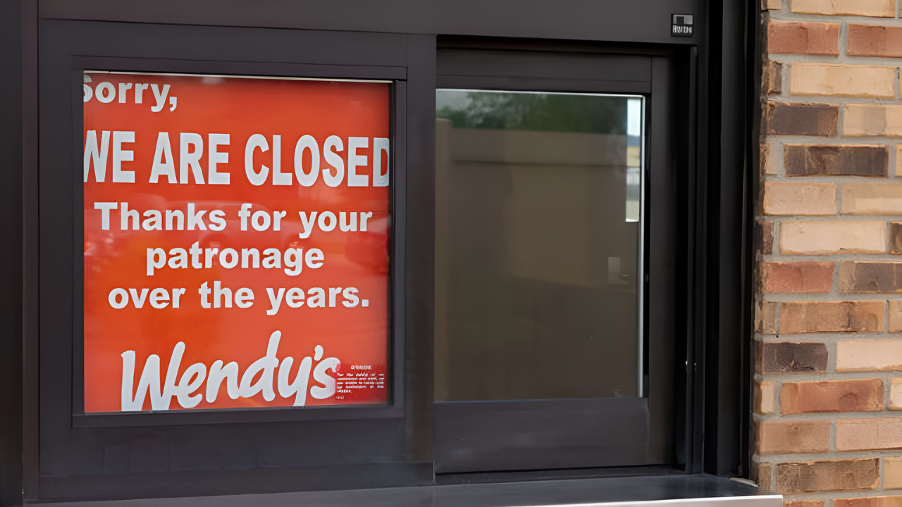 Under pressure Wendy’s shuts 300 restaurants—8,000 workers face layoffs