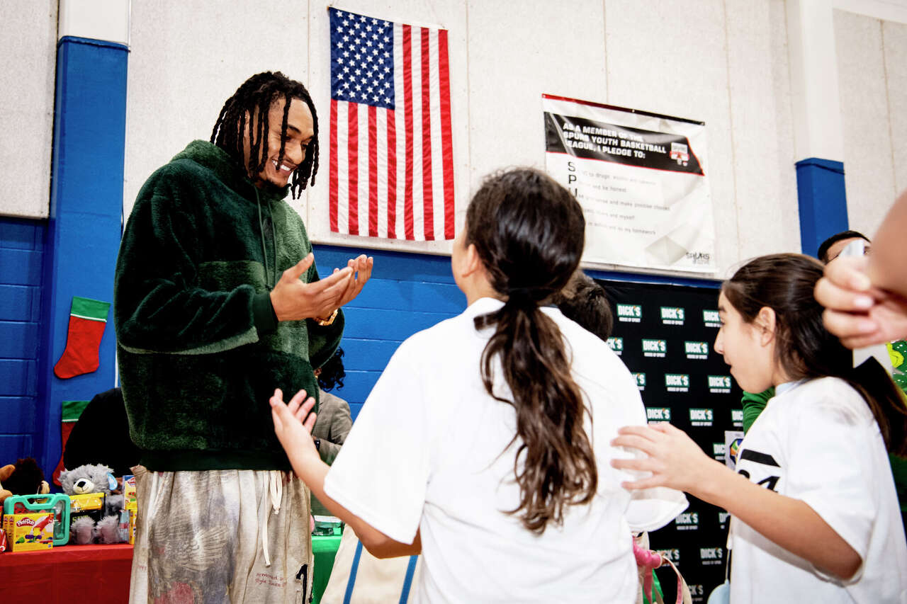 Spurs' Devin Vassell deepens roots in San Antonio through charitable work