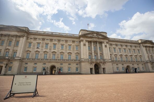 The Royal Family's incredible homes ranked - Buckingham Palace not in ...