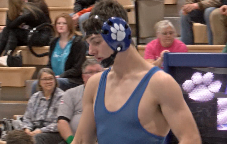 Woodbury Central boys wrestling picks up trio of wins at WVC Quad