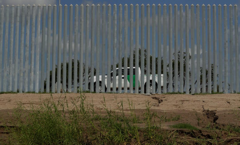 DHS: More ‘smart wall’ to be built along southwest border, including Laredo