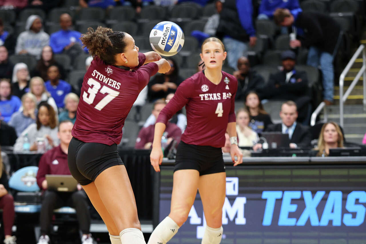 Texas A&M wins NCAA volleyball title with sweep of Kentucky