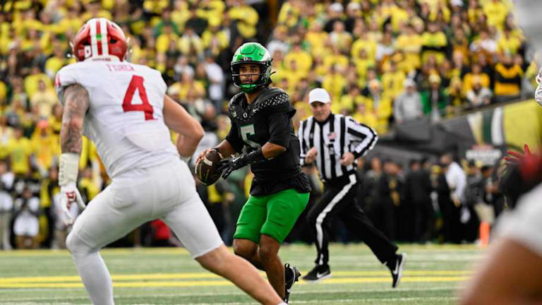 Oregon quarterback Dante Moore’s emotional growth is elevating Ducks at ...