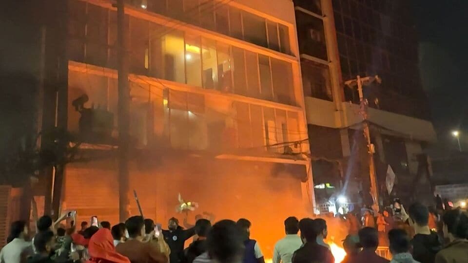Anti-India slogans raised as protests erupt in Bangladesh after Sharif ...