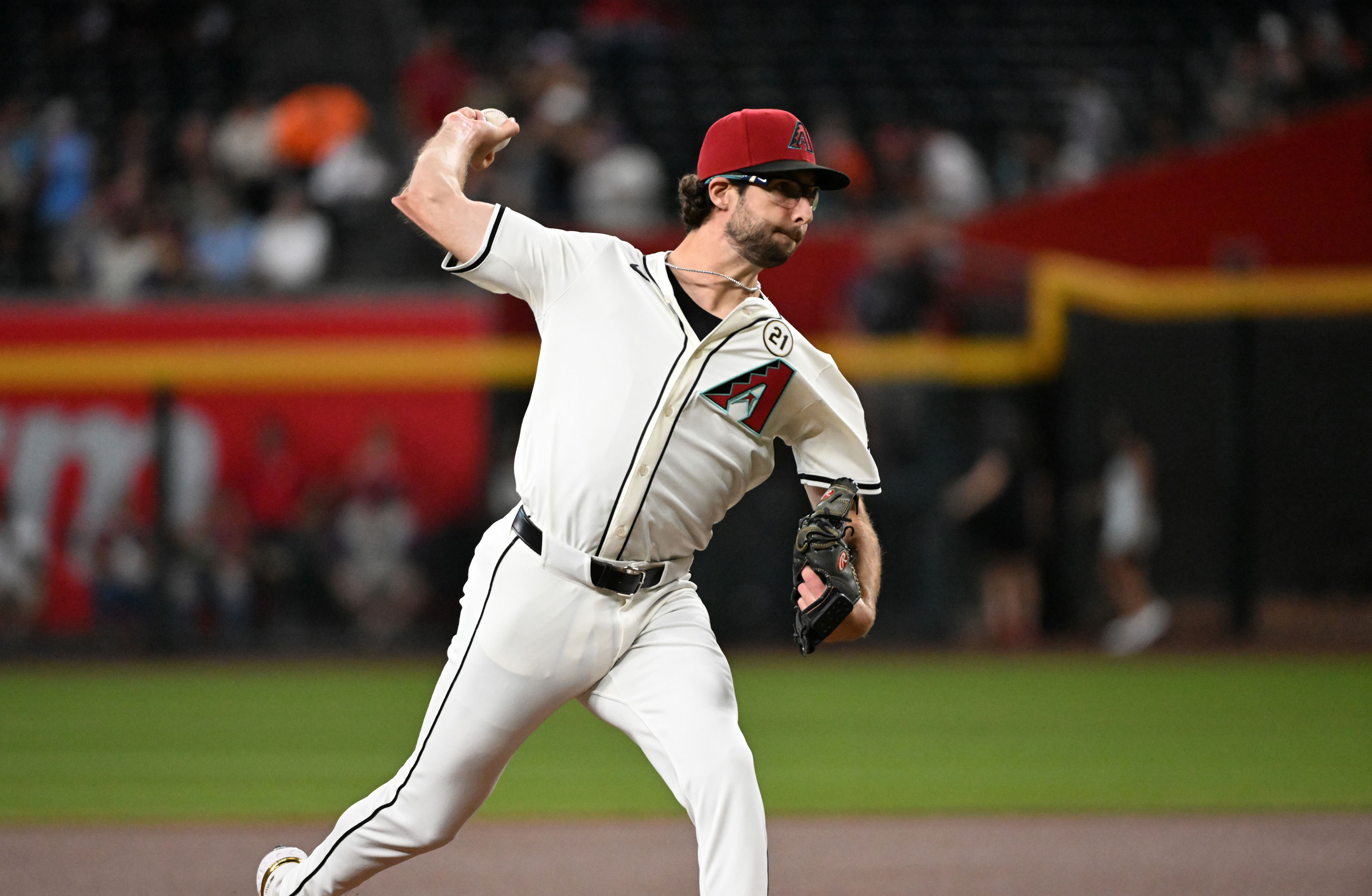 Red Sox urged to make 'haymaker swing' by signing $76 million pitcher