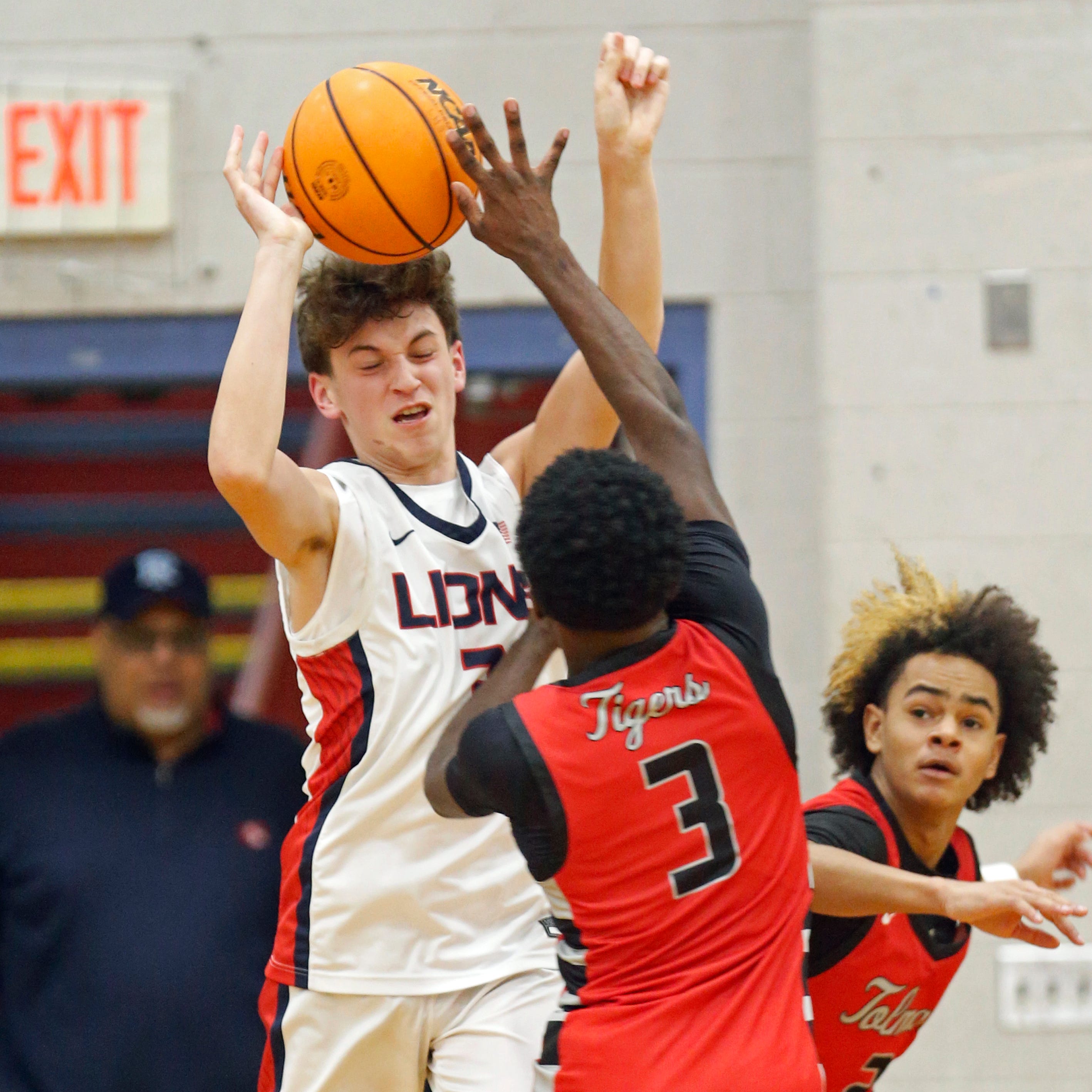 High school roundup: Scores and recaps from Thursday's games across RI