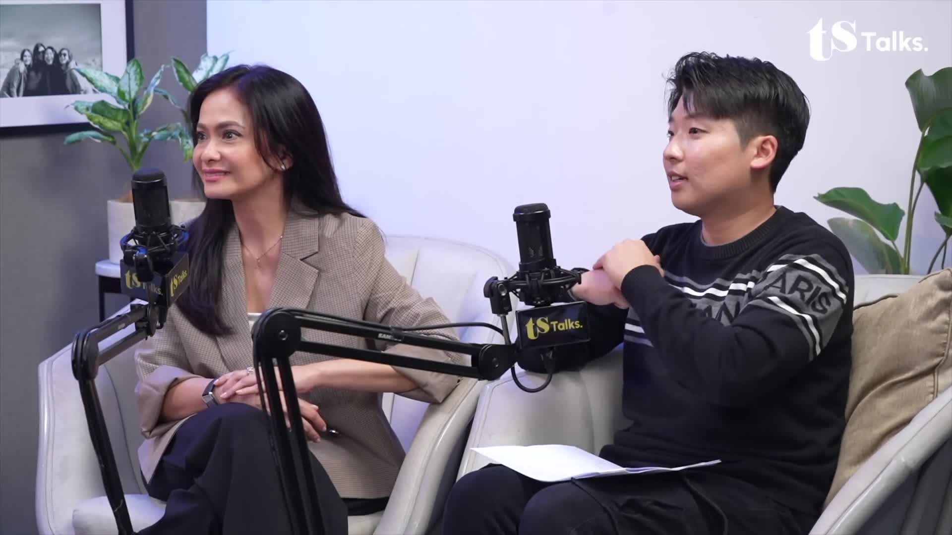 Whib melokal! Pakai selendang batik, sampai cerita capeknya jadi trainee!