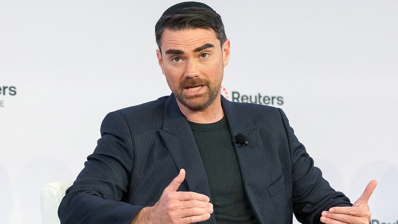 Ben Shapiro denounces Tucker Carlson as conservative fraud at ...