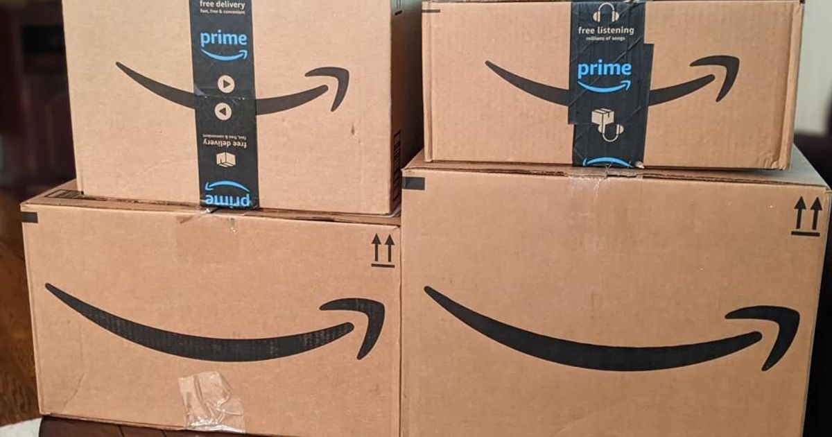 Top Amazon deals: 50% off holiday clearance, $5 women's leggings, $7.18 ...