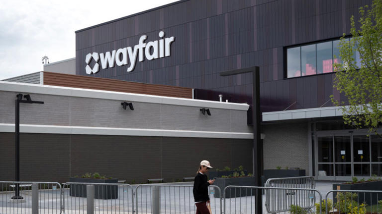 Wayfair has a 'cute' and 'modern' vegan leather accent chair on sale ...