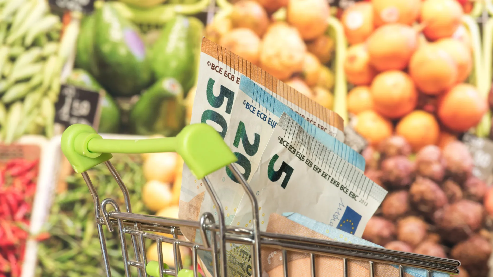 Cabaz alimentar volta a ficar mais caro. Custa mais 71€ do que há 4 anos