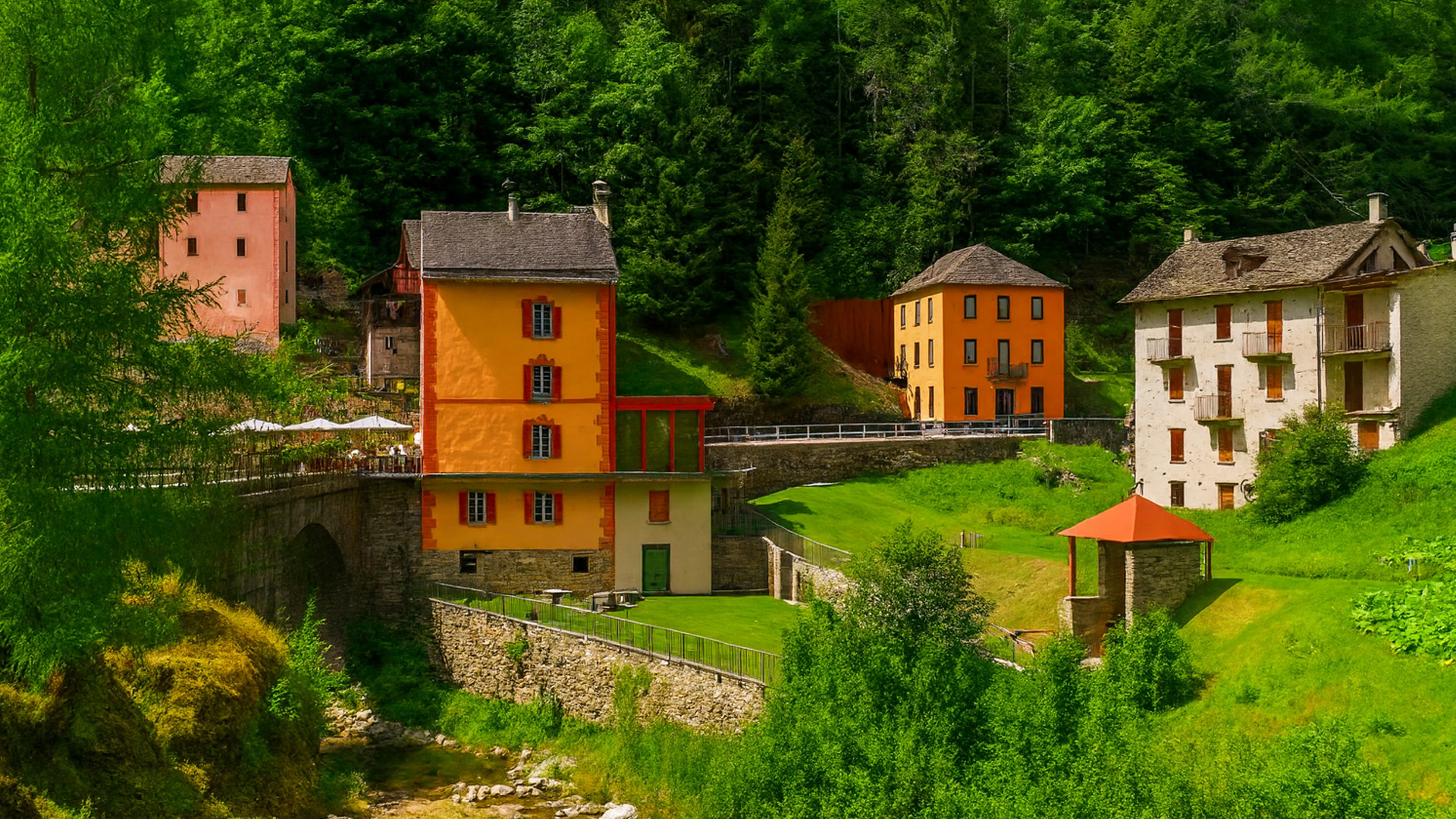 Fusio, Switzerland: Quiet village in Swiss Alps (4K)
