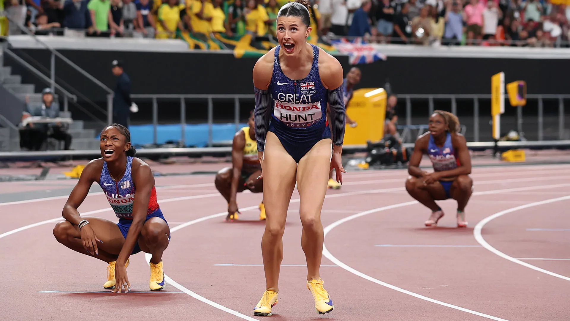 Die temperamentvolle Amy Hunt erklärt sich zur „Göttin der Laufbahn“: Fotos