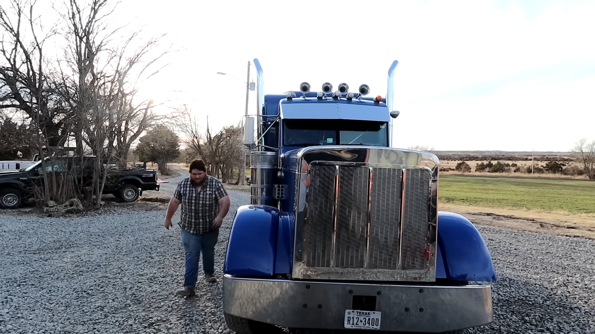 Finish up the wrecked 379 Peterbilt