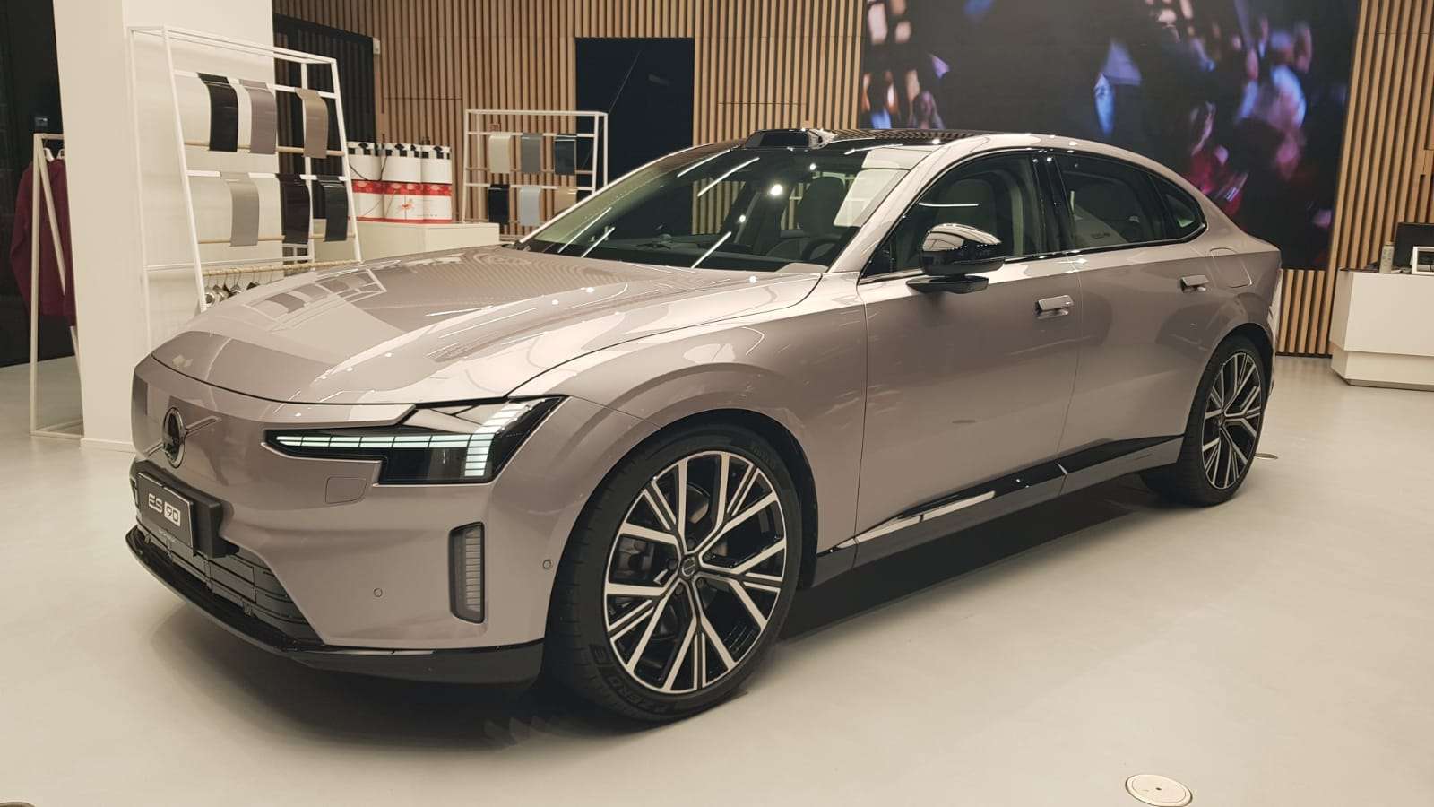 Volvo Cars guarda al 2035: la strategia elettrica tra nuovi modelli e ...