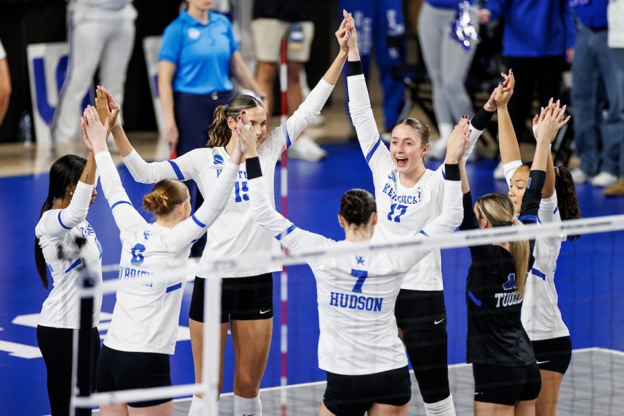 Kentucky volleyball falls 3-0 to Texas A&M in national championship game