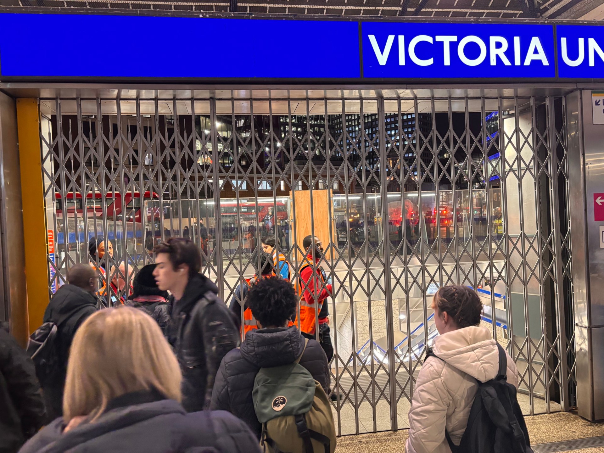 London Victoria station evacuated due to fire alert