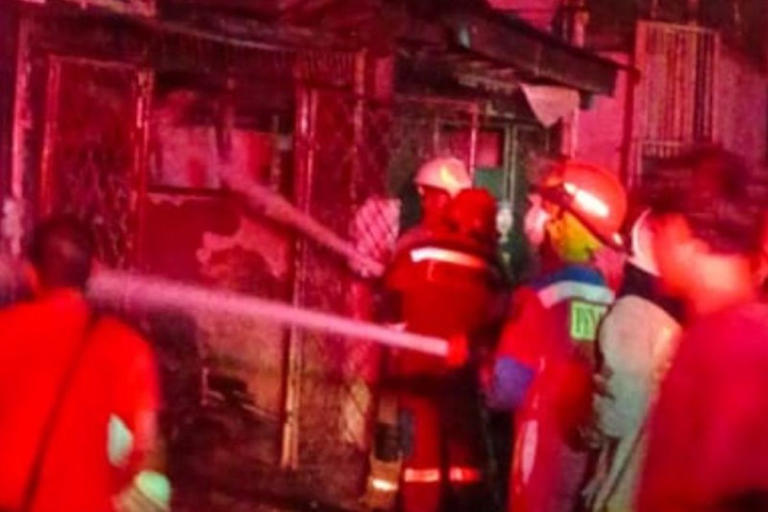 Kebakaran rumah dan gudang di Penjaringan Jakut, 5 orang meninggal dunia