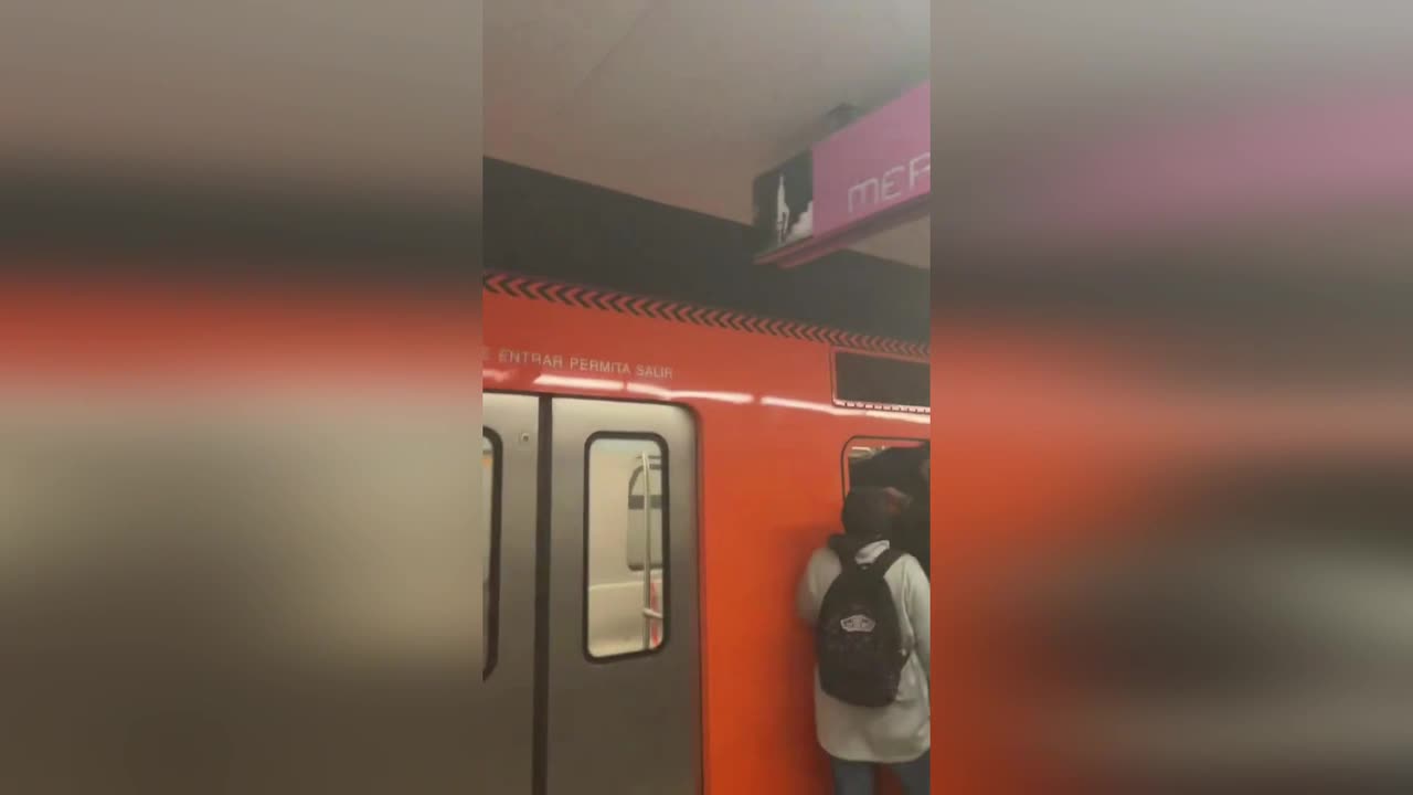 Smoke fills train carriage sparking panic in Mexico