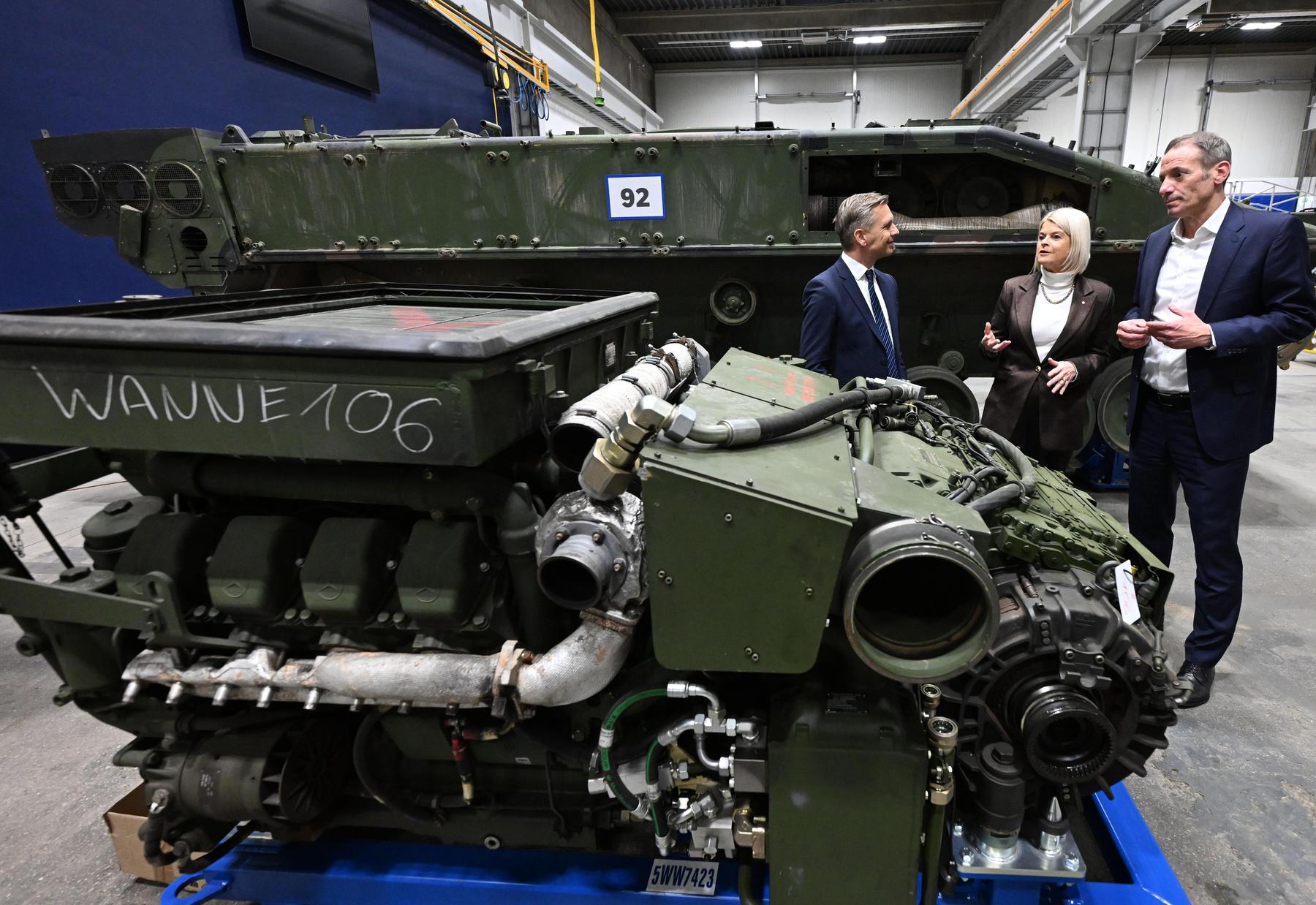 Erste neue Radpanzer fürs Bundesheer stehen bereit