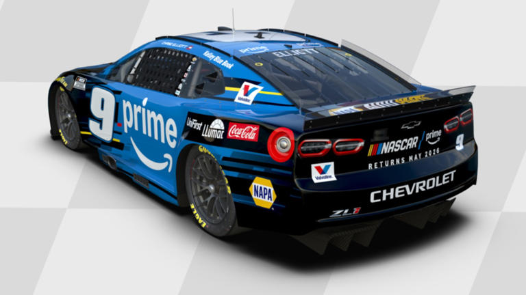 Chase Elliott debuts a striking new look after shakeup with a top ...