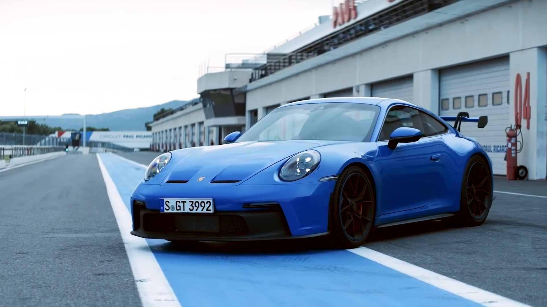 Porsche 911 GT3 motorsport inspired first look