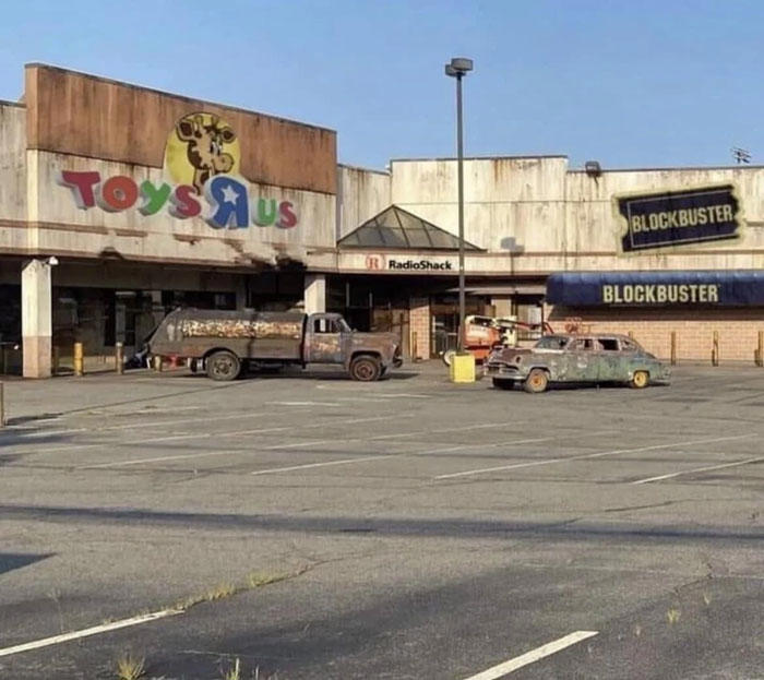 45 people share pics of things that don’t exist anymore to make others ...